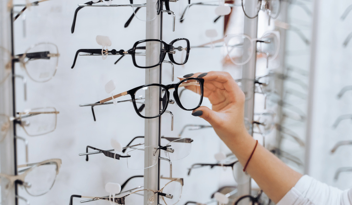 Why It's Better to Buy Your Eyewear from Your Local Eye Doctor